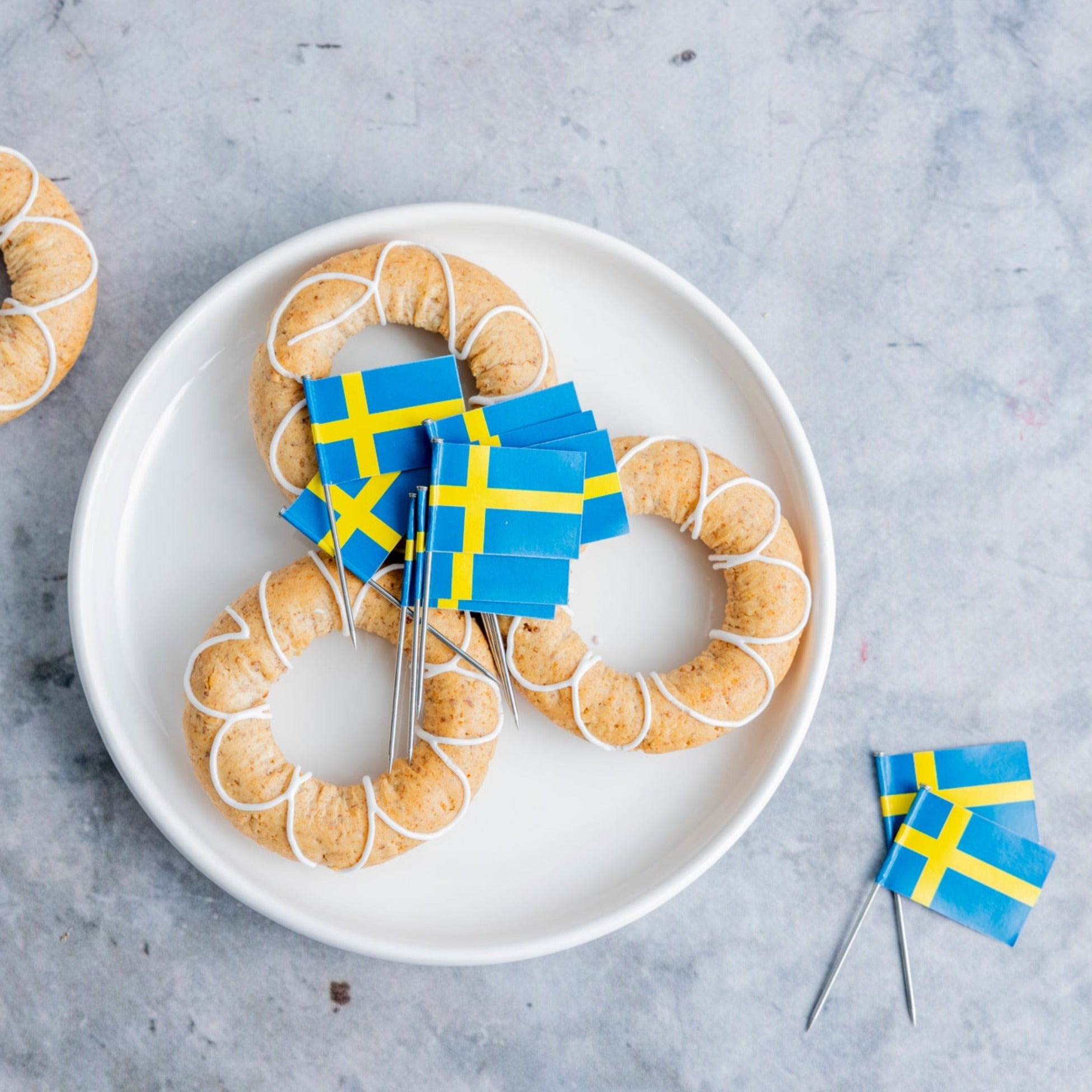 Svenske flagg 10 stk – Grini Hjemmebakeri